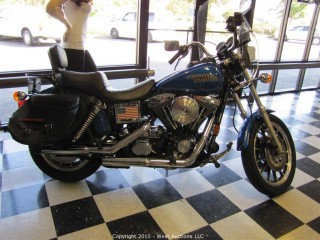 West Auctions - (2) Harley Davidson Motorcycles