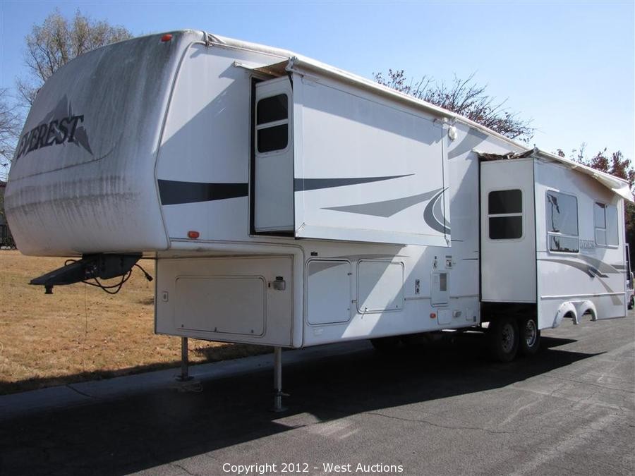 West Auctions - Auction: 2003 Keystone Fifth Wheel Travel Trailer And ...