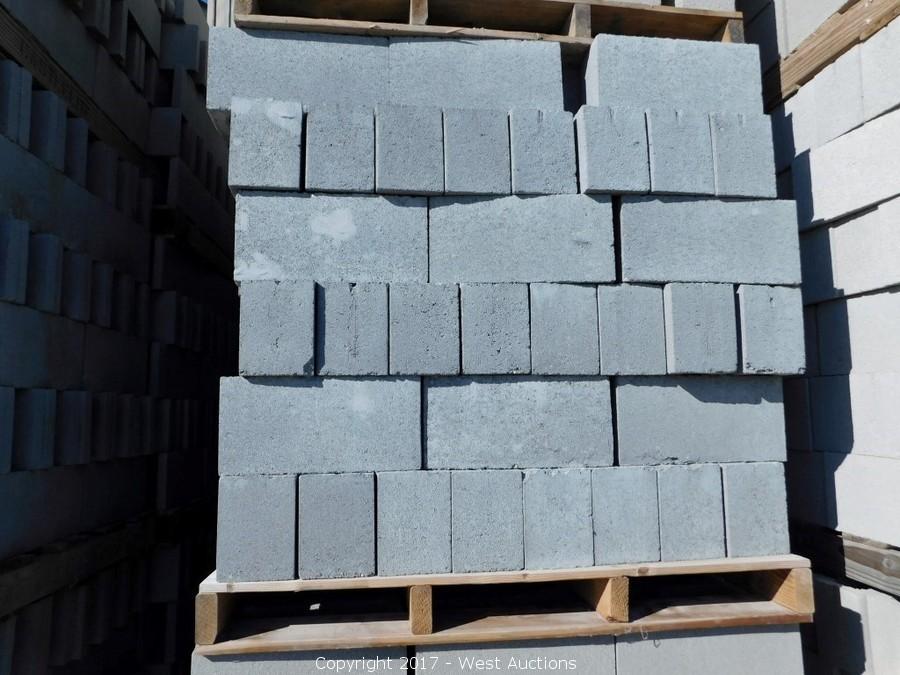 West Auctions - Auction: Grey Blocks- Castlelite ITEM: 1 Pallet Masonry ...