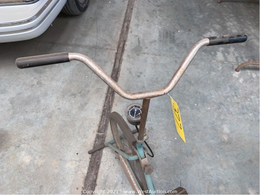 West Auctions - Auction: Heavy Equipment, Farm Implements, Trailers and ...