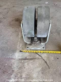 West Auctions - Auction: Online Auction of 1980 Mercedes 450SL, Farm ...