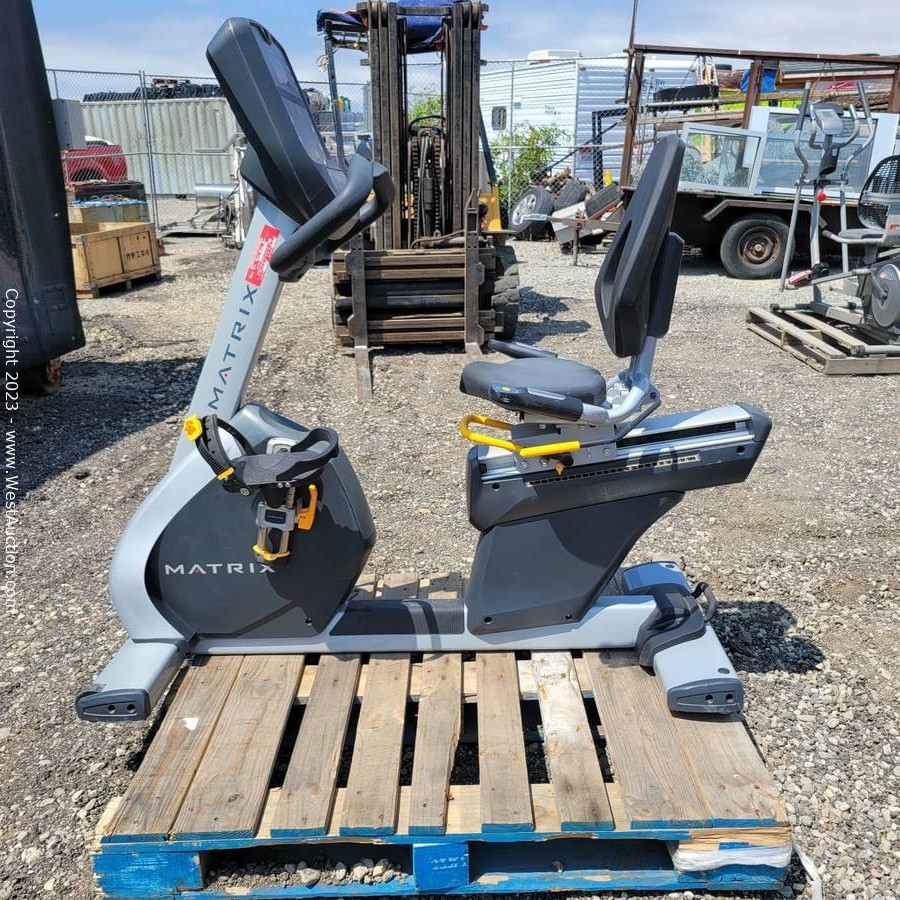 West Auctions - Auction: 2005 Tahoe RV Travel Trailer, Trailers ...